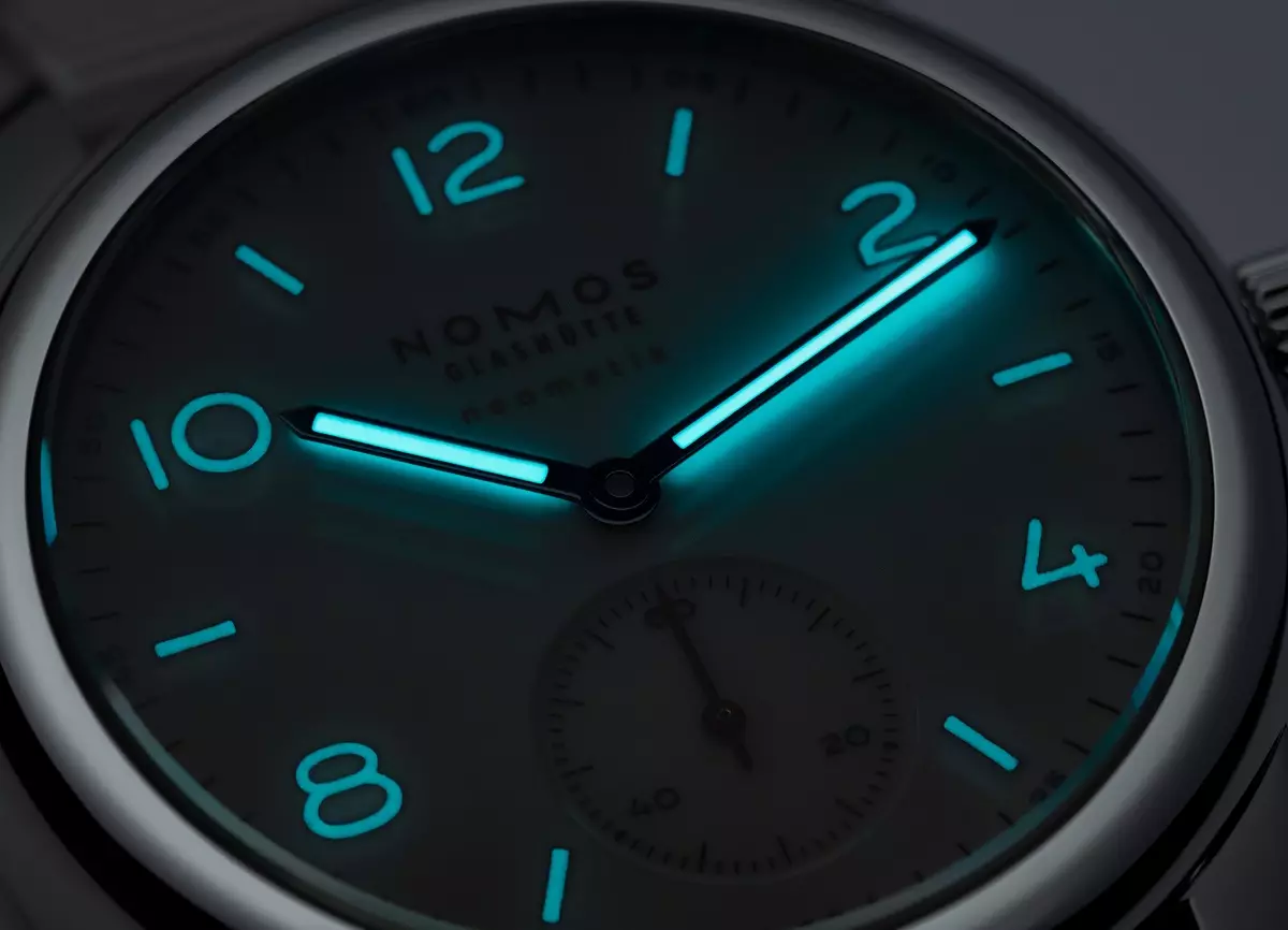 Nomos Ahoi & Club Neomatik 'Siren White' Watches 17433_6