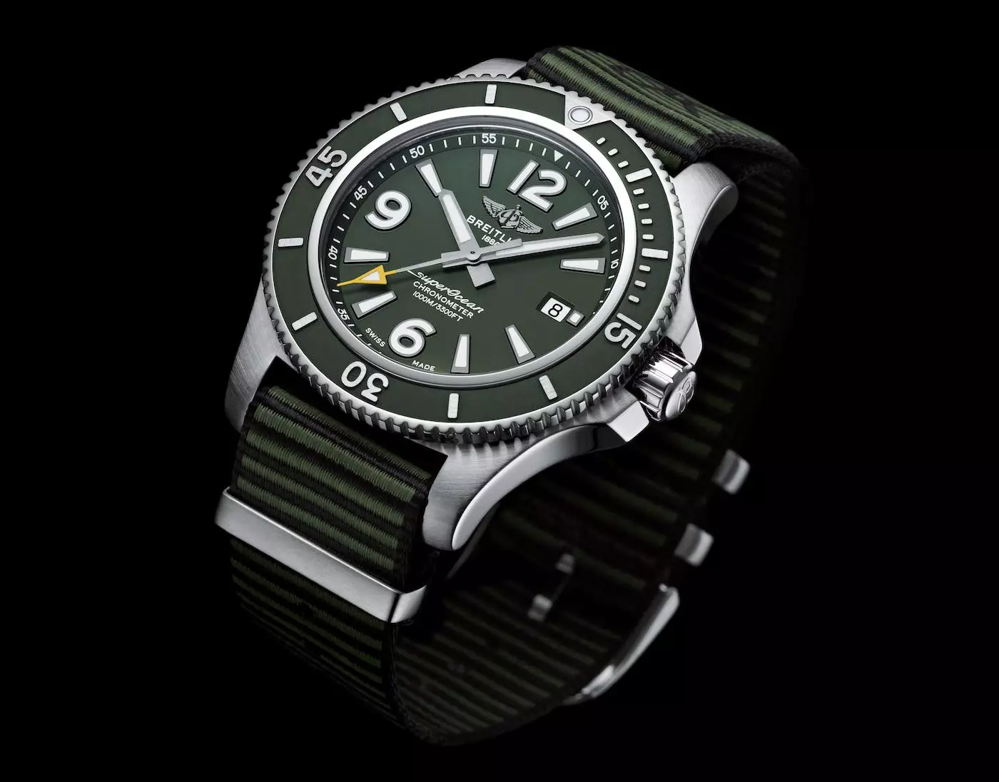 Breitling-Superocean-Automatic-44-Outerbekannt-Uhren-A-Outerbekannt-NATO-Band-Sammlung