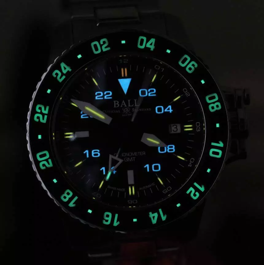 Ball-engineer-hydrocarbon-aero-gmt-watch-lume-shot-1