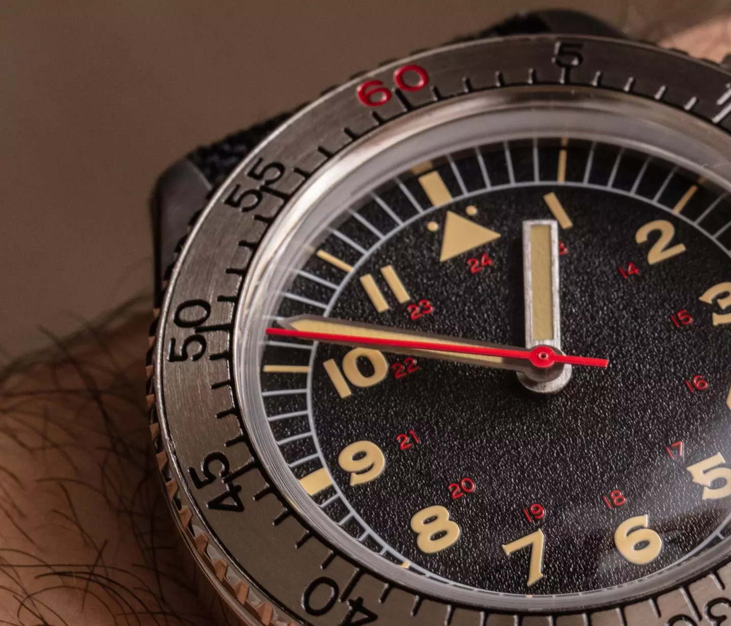 Zum Anfassen: Undone Aero Commando Watch 18410_2