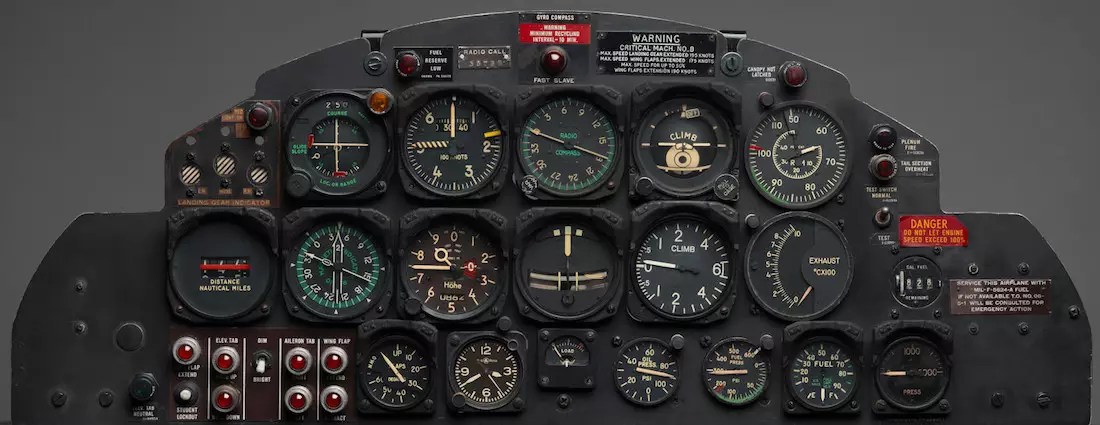 Bell-And-Ross-BR03-92-Edisi-Husus-Watch-Aviation-Pesawat-Dasbor