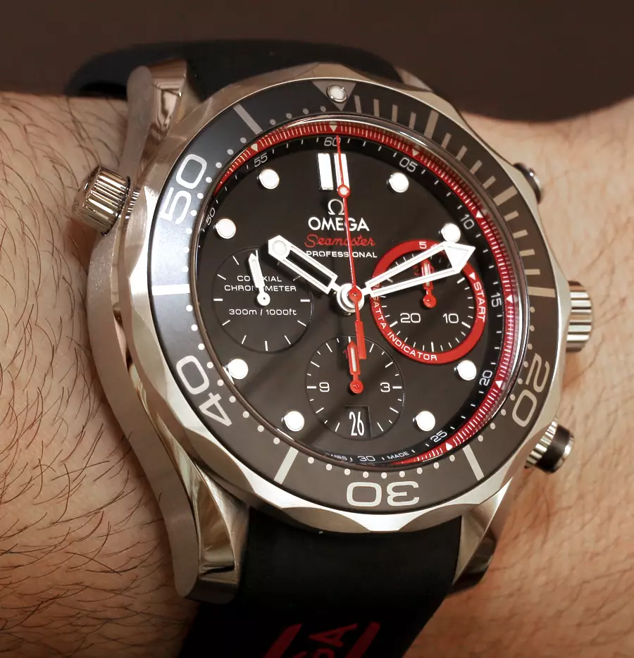 Omega-Seamaster-Chronograph-ETNZ-1