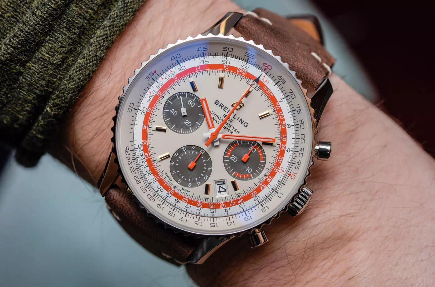 Hands-On: The Breitling Navitimer B01 Chronograph 43 TWA, PAN-AM, & Saetên 'Capsule Collection' Swissair 19520_4