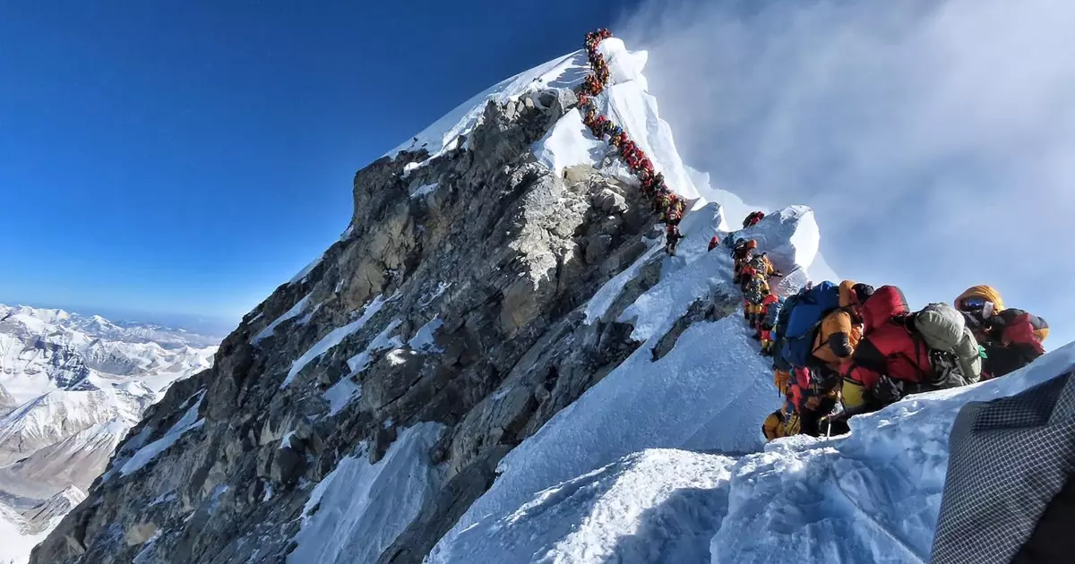 Doborârea unui record mondial de alpinism cu Bremont Supermarine S300 19763_5