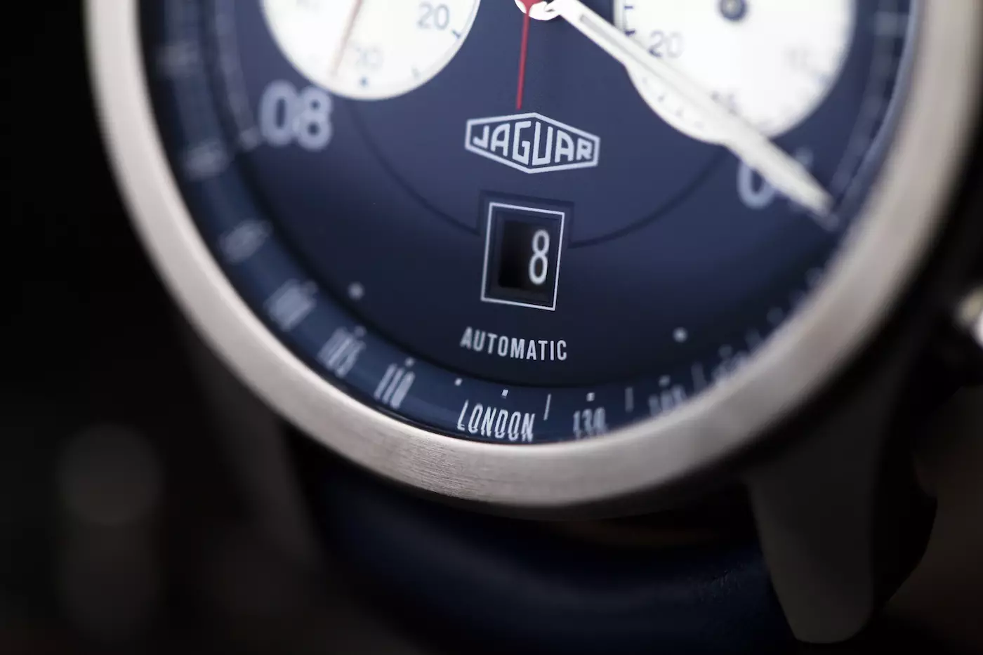 Bremont-Jaguar-D-Type-计时码表