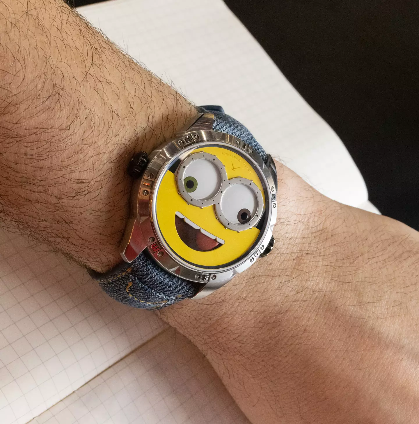 Woyang'anira: Konstantin Chaykin Wristmons Minions Watch 2020_5