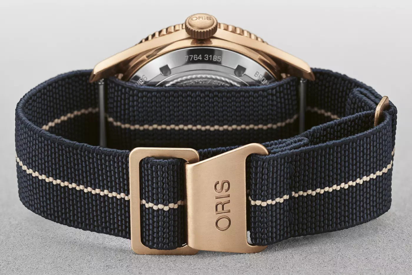 A Oris Estreia Carl Brashear Cal. 401 Edição Limitada 2026_6