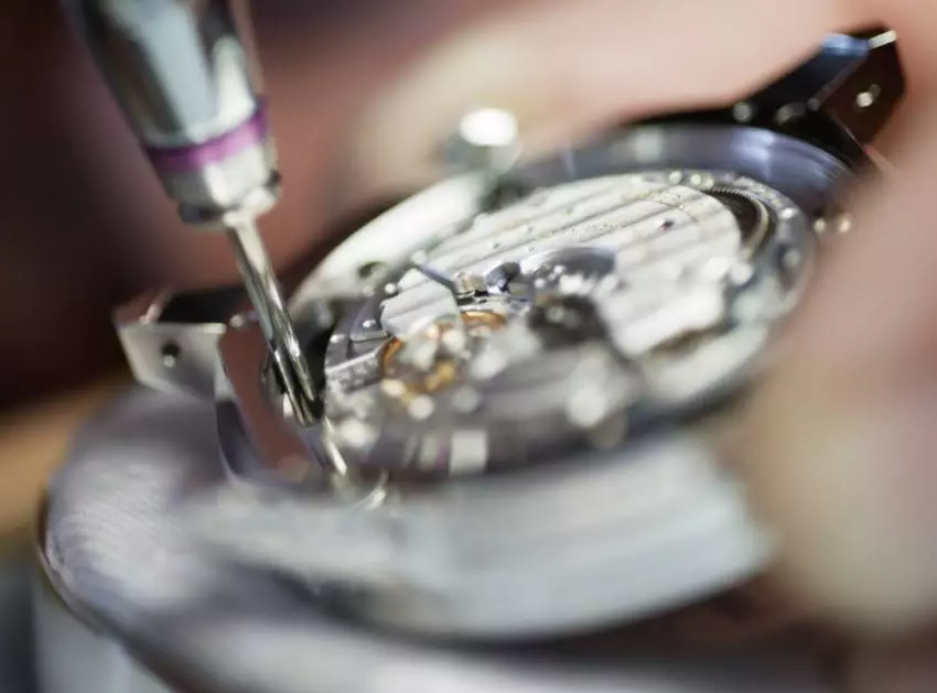 I-Jaeger-LeCoultre-Rendez-Vous-Ivy-Minute-Repeater-3