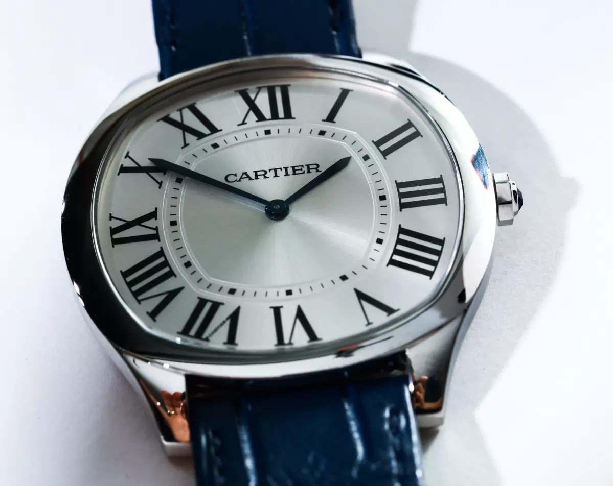 סקירת שעון אקסטרה-שטוח של Cartier Drive 20541_2