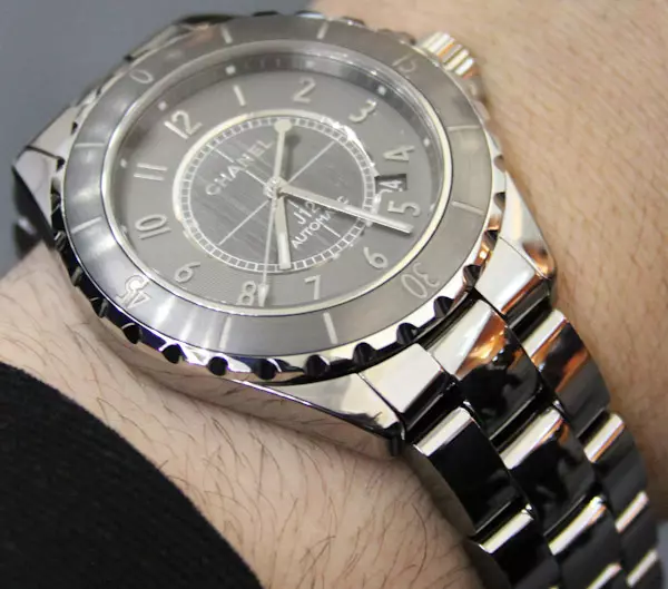 Zegarek chromatyczny Chanel J12 Hands-On 20736_4