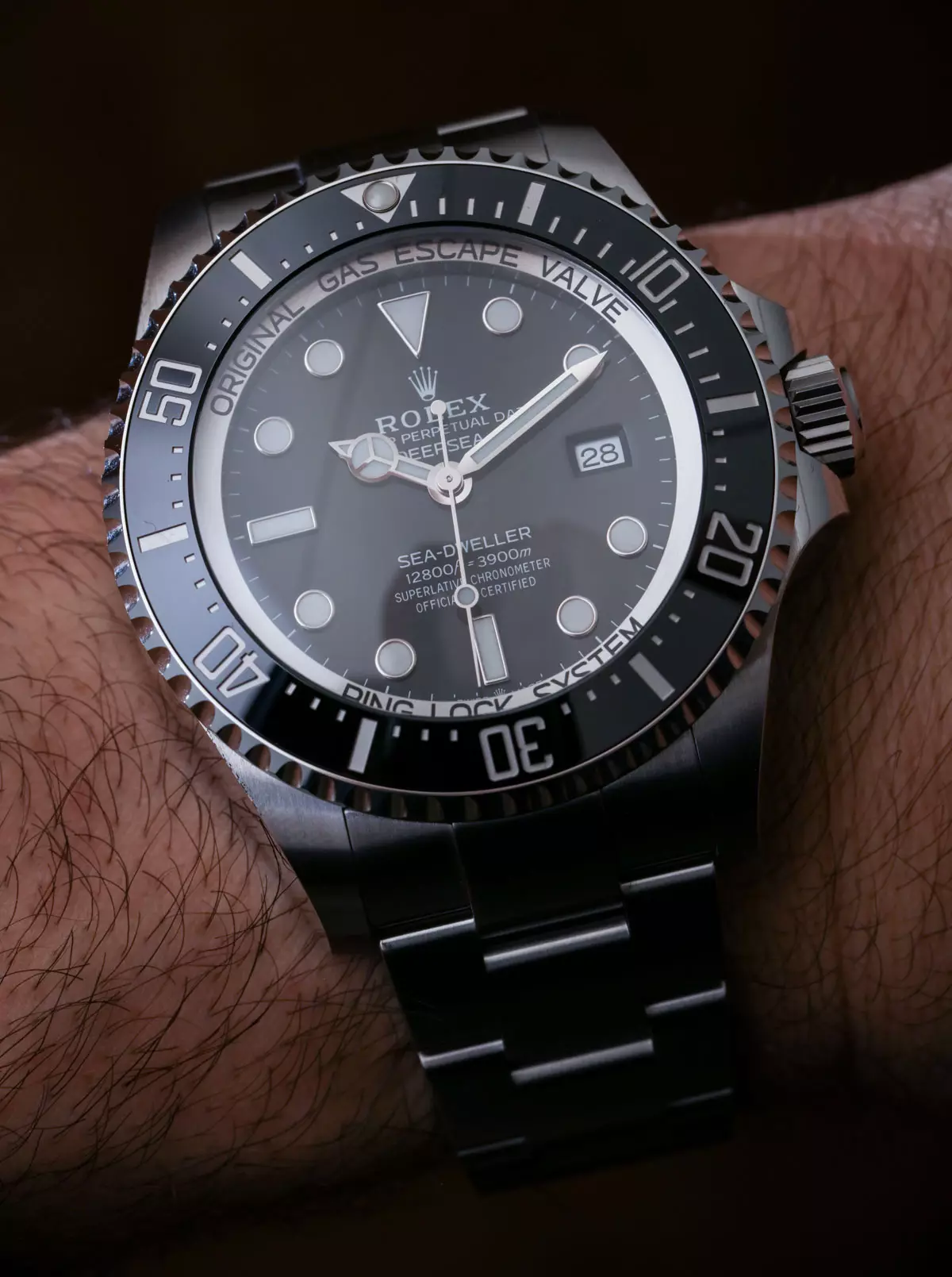 ໂມງ Rolex Deepsea Sea-Dweller 126660 'Black Dial' Hands-On 20779_1