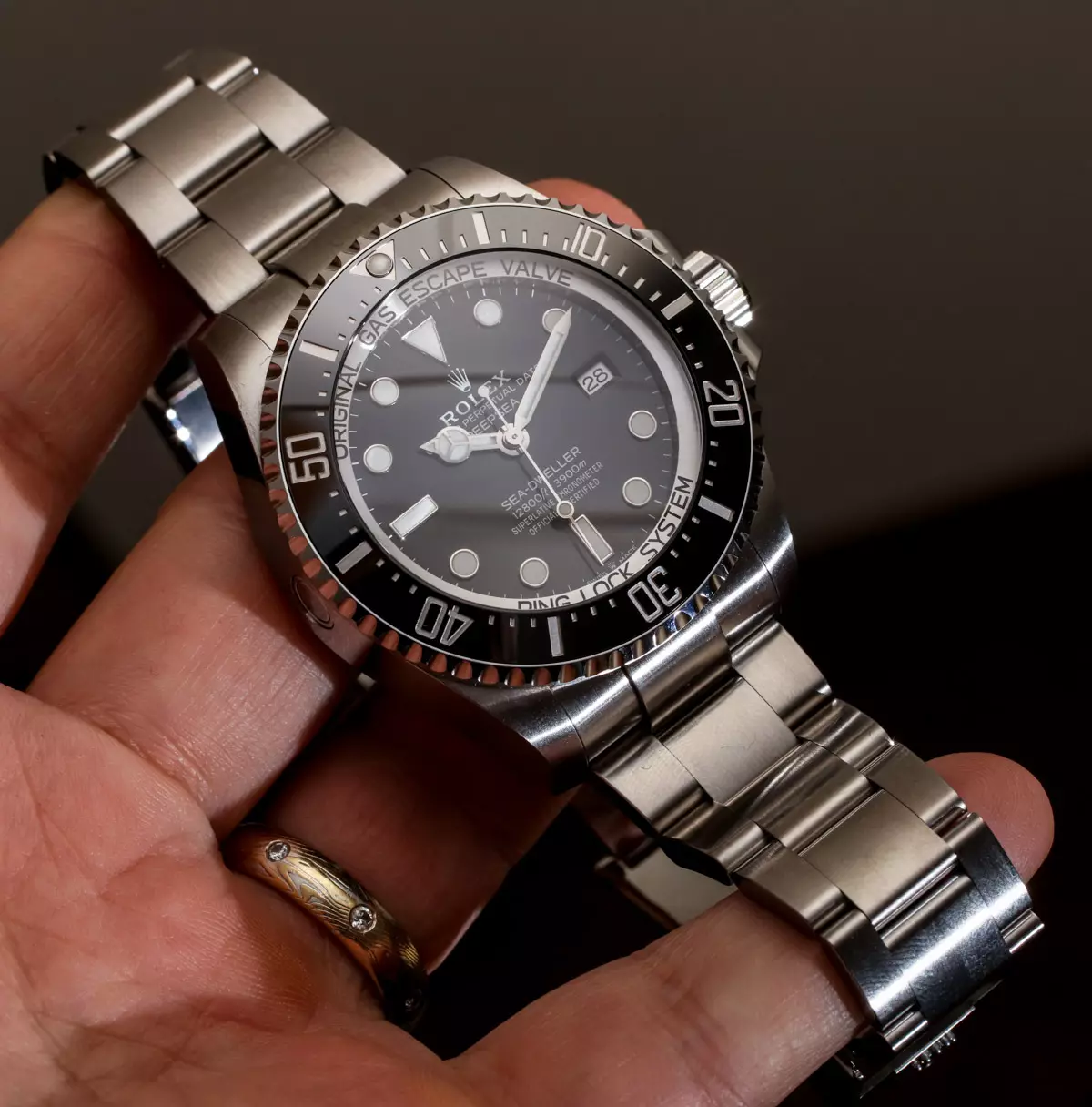 Rolex Deepsea Sea-dweller 126660 'ব্ল্যাক ডায়াল' ওয়াচ হ্যান্ডস-অন 20779_4