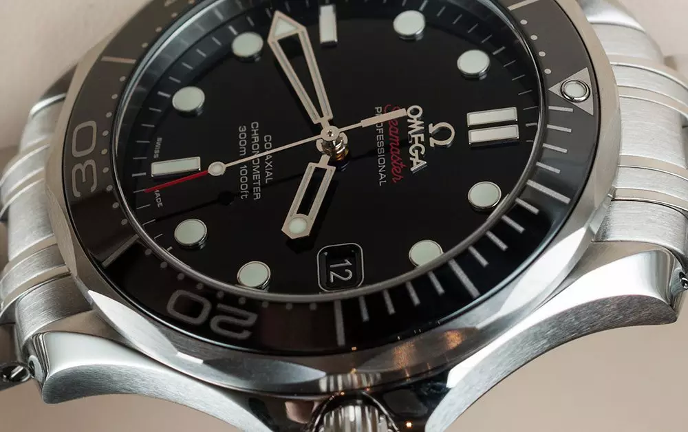 Omega-Seamaster-Diver-300M-aBlogtoWatch-13