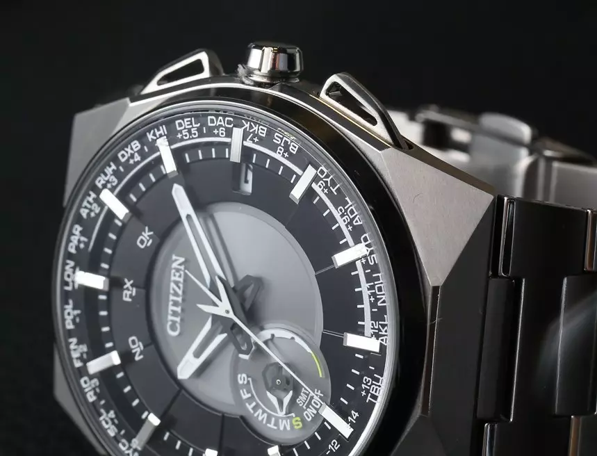 Citizen-Eco-Drive-Satelliet-Wave-F100-horlosie-8