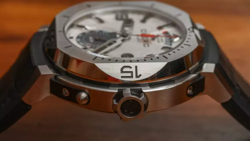 Clerc-Hydroscaph-GMT-የኃይል-ማጠራቀሚያ-ክሮኖሜትር-aBlogtowatch-28