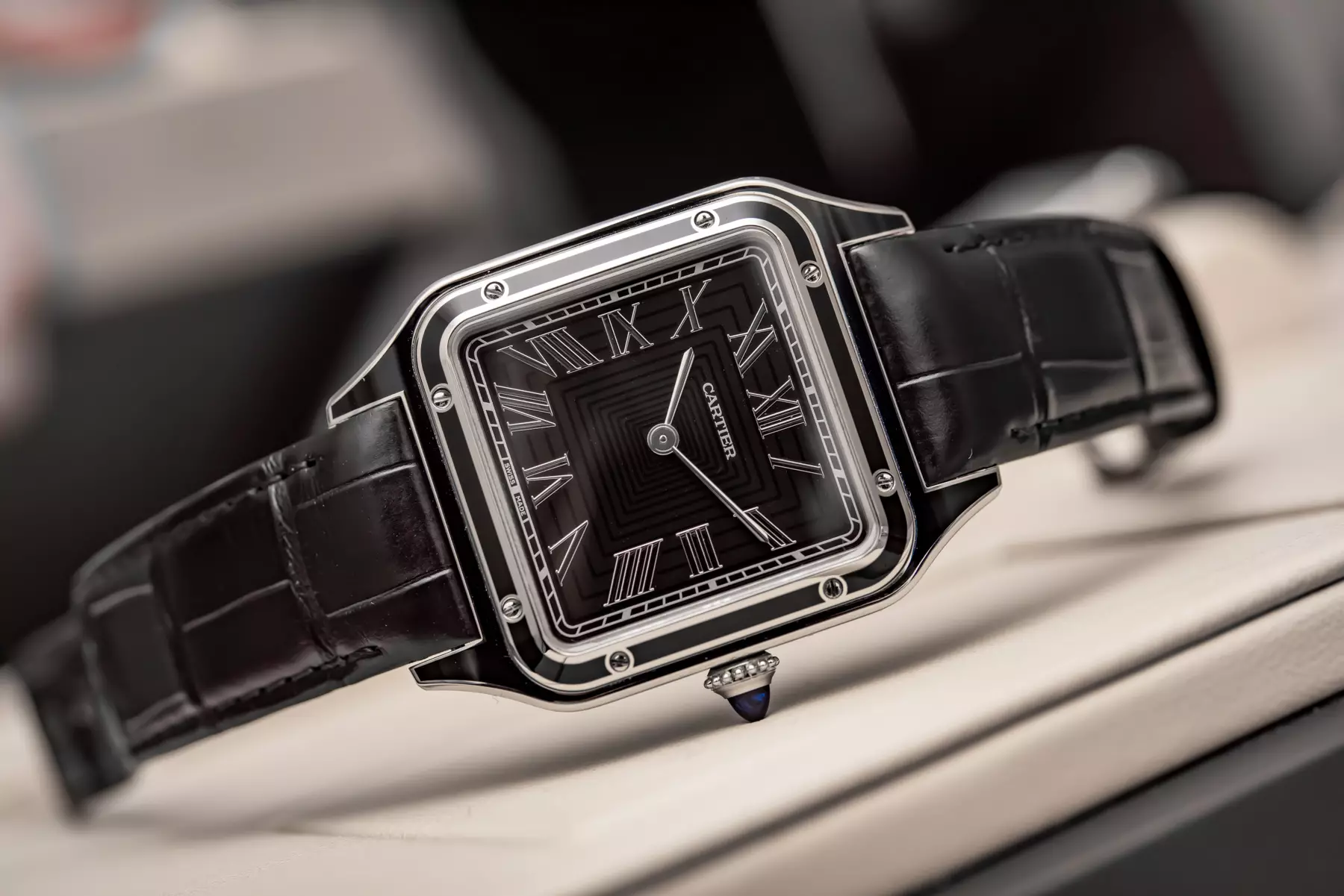 Praktika: Cartier Santos-Dumont laikrodžiai su nauju lakuotu rėmeliu 2168_2
