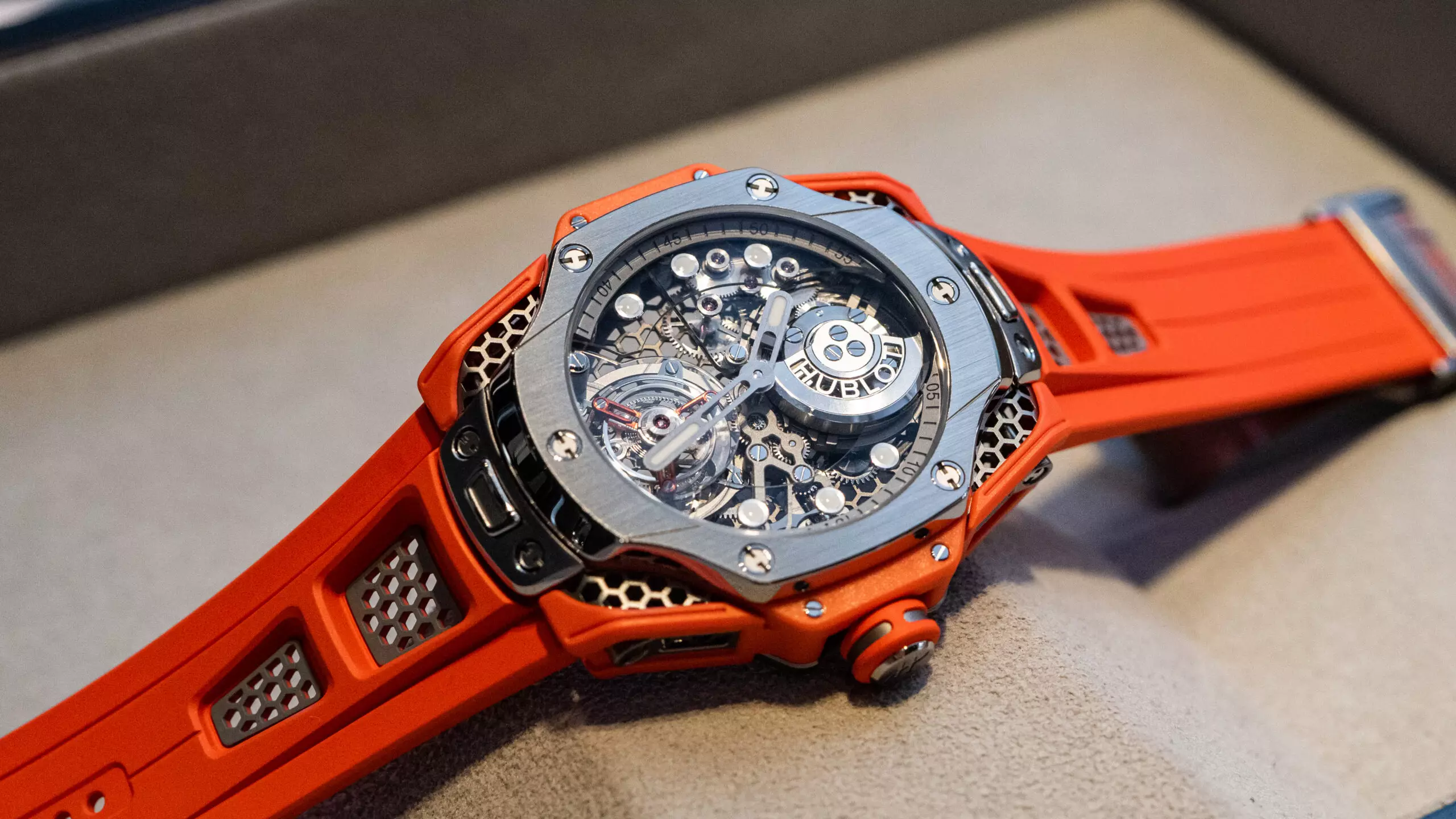 Praktické: Hodinky Hublot Big Bang Tourbillon Samuel Ross