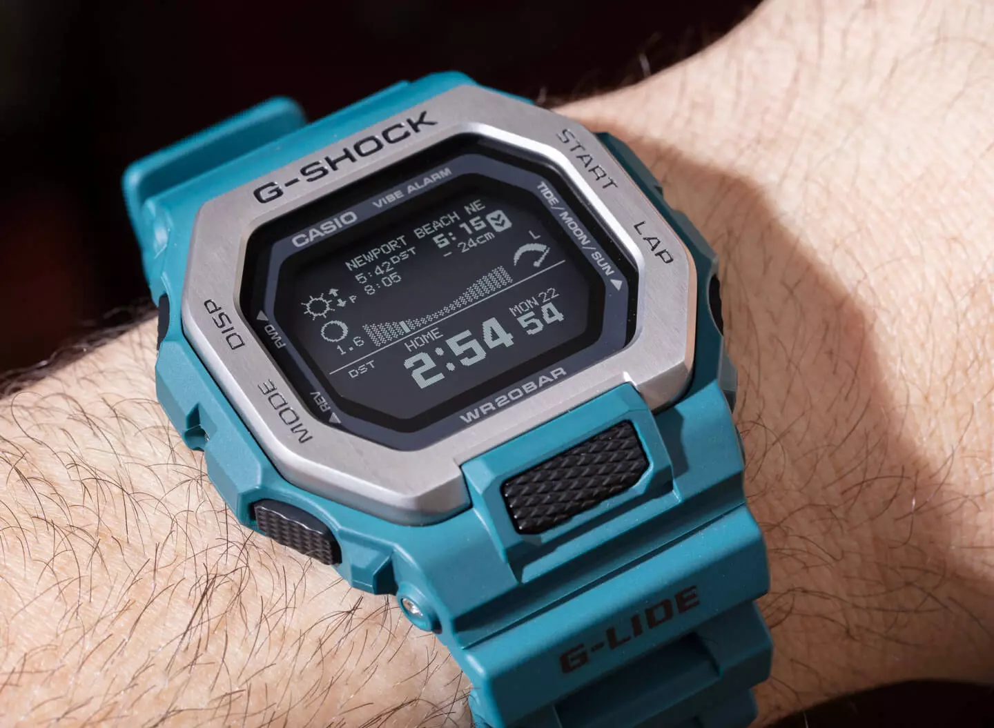 Praktinis: Casio G-Shock G-Lide GBX100-2 potvynių diagramos laikrodis