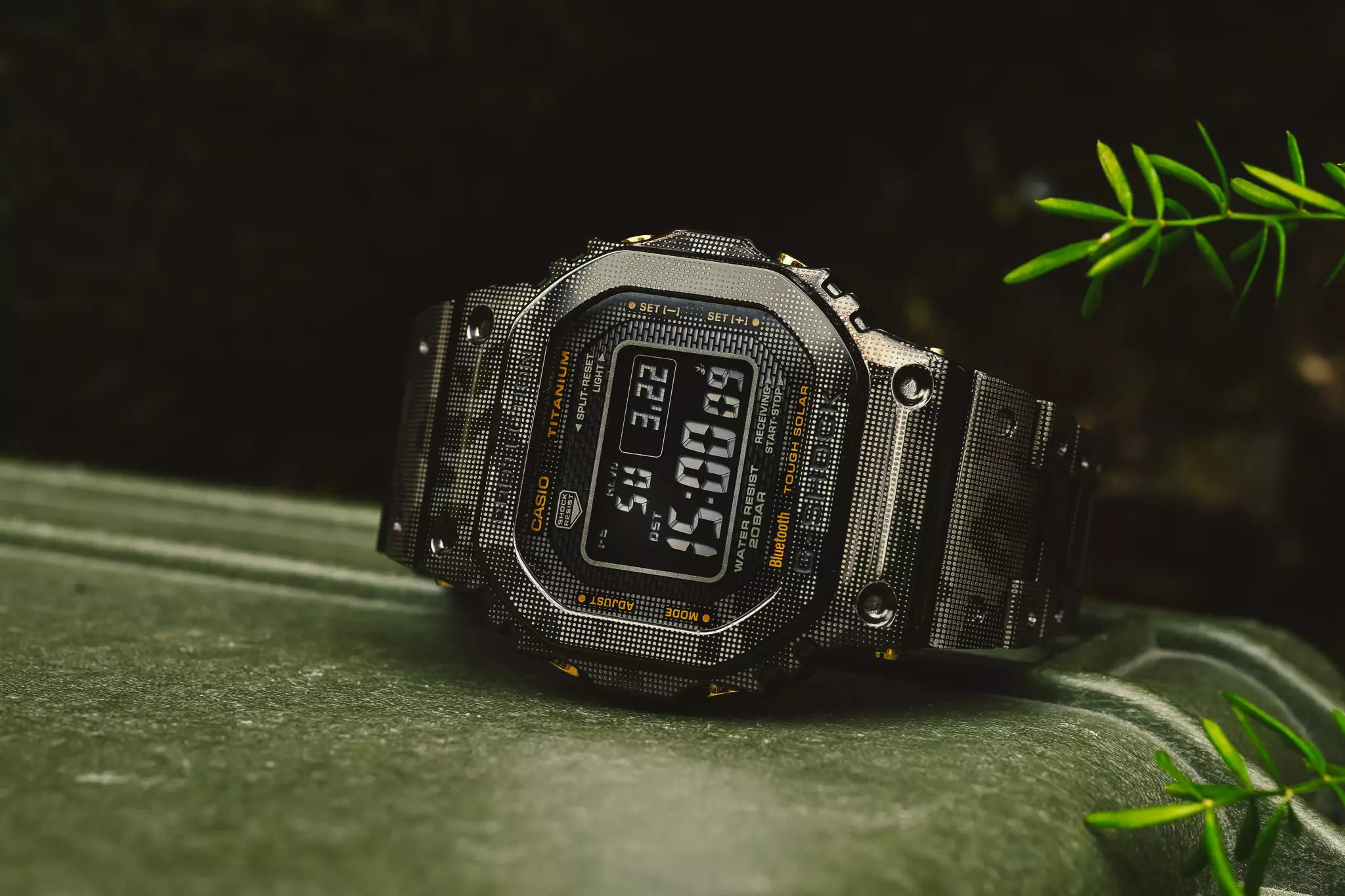 Kaip nebūti matomam: gruntas ant kamufliažo su „Casio G-Shock GMW-B5000CM“ 2225_1