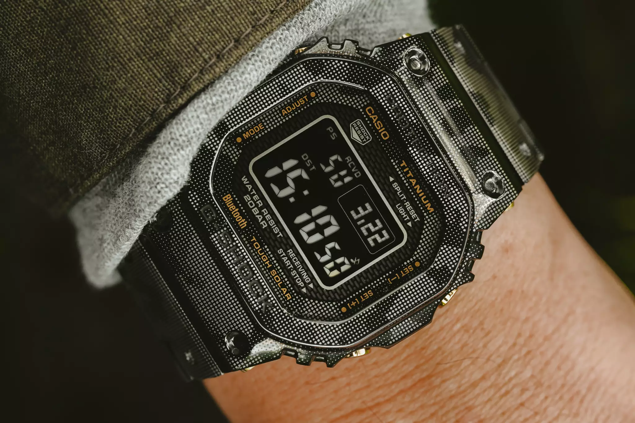 کس طرح نہیں دیکھا جائے گا: Casio G-Shock GMW-B5000CM کے ساتھ چھلاورن پر ایک پرائمر 2225_3