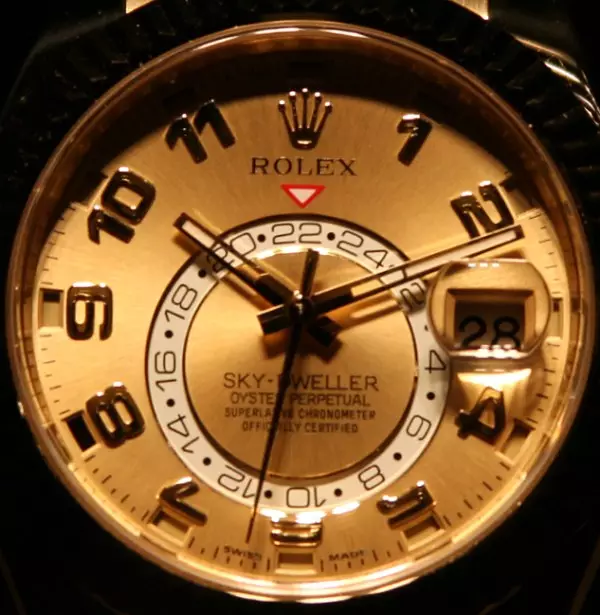 Saa ya Rolex Sky-Dweller 22352_5