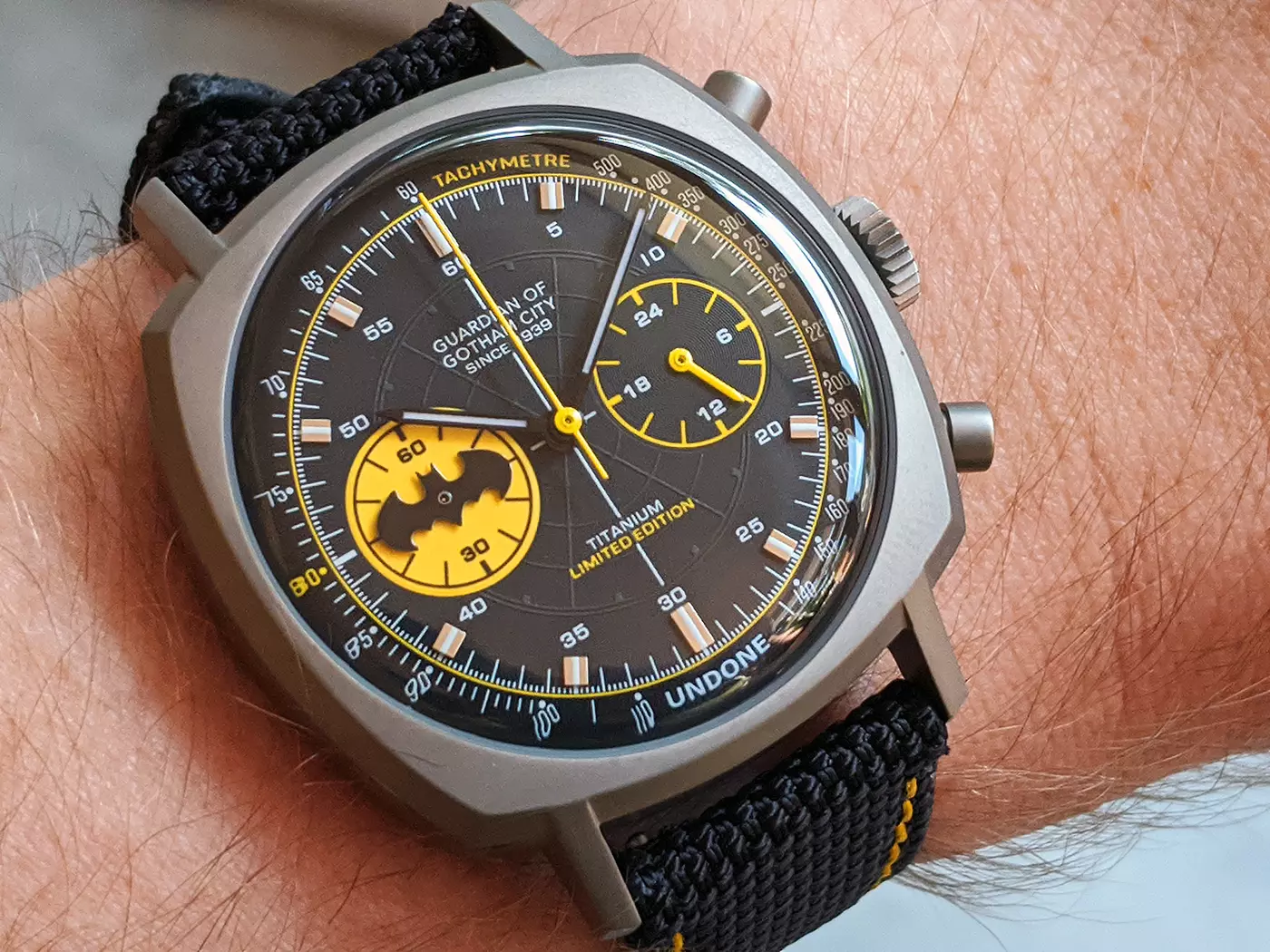 Praktyczne: Undone Batman 80th Anniversary Watches