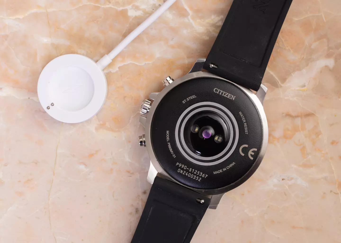 观看评论：带有 Google Wear OS 的 Citizen CZ Smart 2427_4