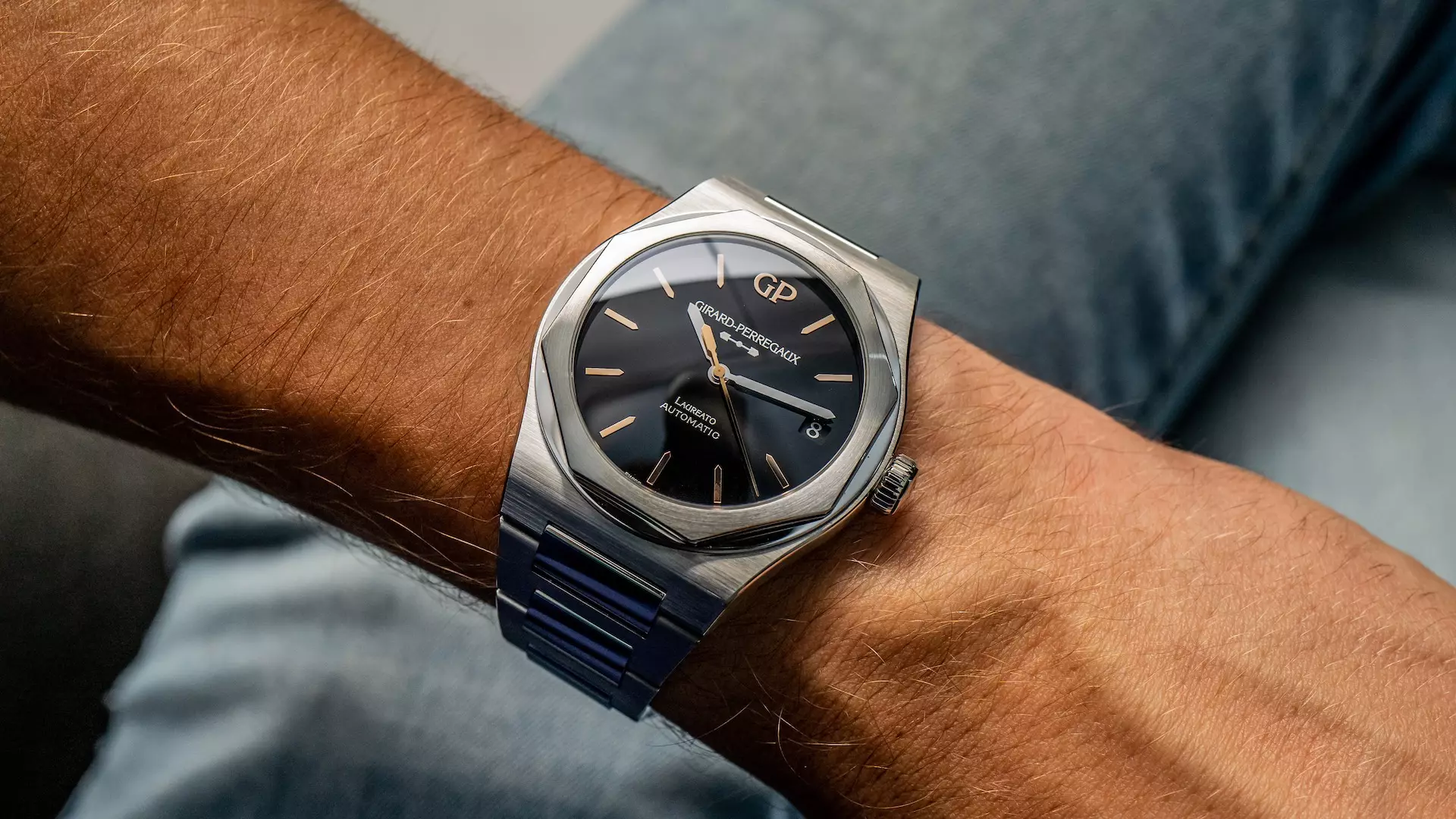 girard perregaux laureato անսահմանություն