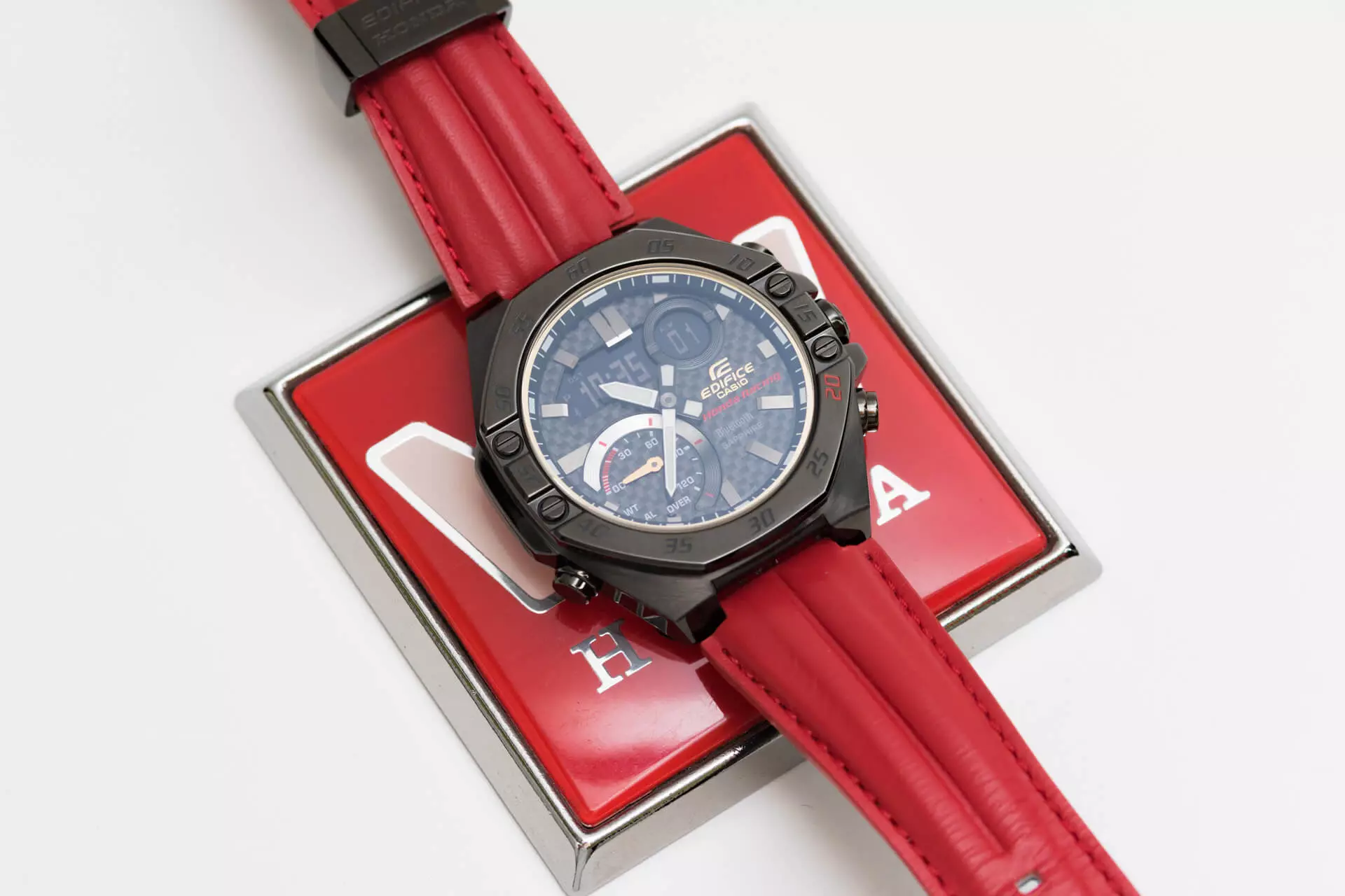 Reba Isubiramo: Casio Edifice Honda Racing Edition Edition 2462_1