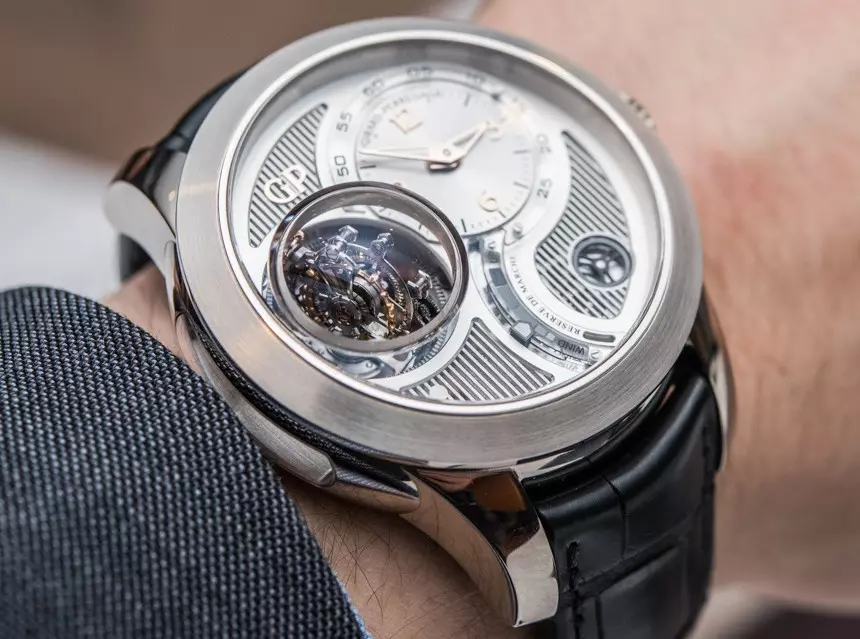 Girard-Perregaux-Triple-Axis-Tourbillon-Ağ-Dial-1