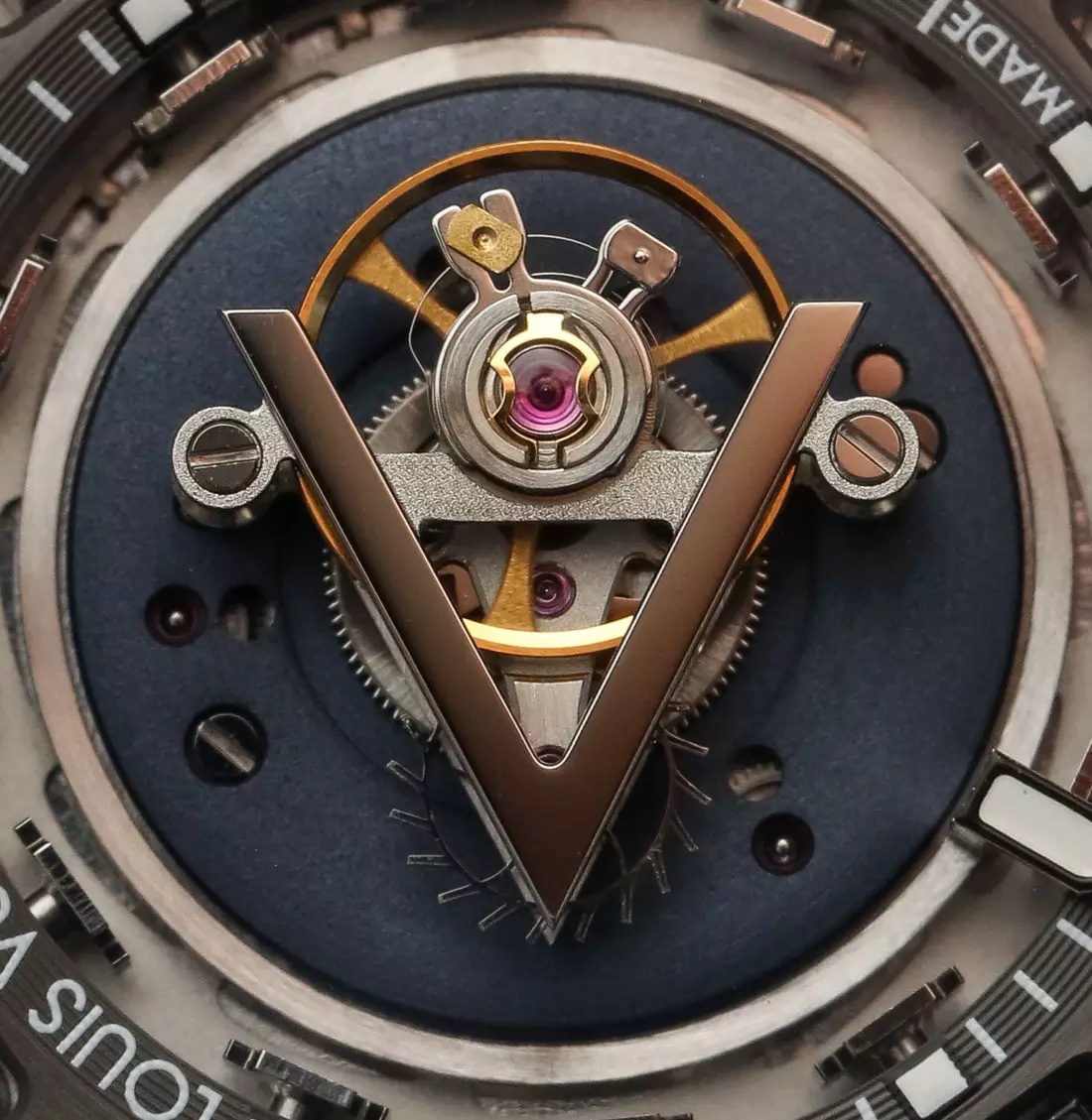 Ρολόι Louis Vuitton Escale Spin Time Tourbillon Central Blue Ρολόι Hands-On 2527_3