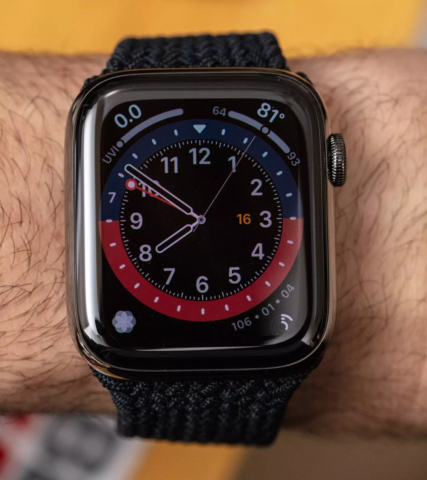 ისარგებლეთ Apple Watch Series 6-ით და Apple-ის "კეთილდღეობის მოწყობილობით".