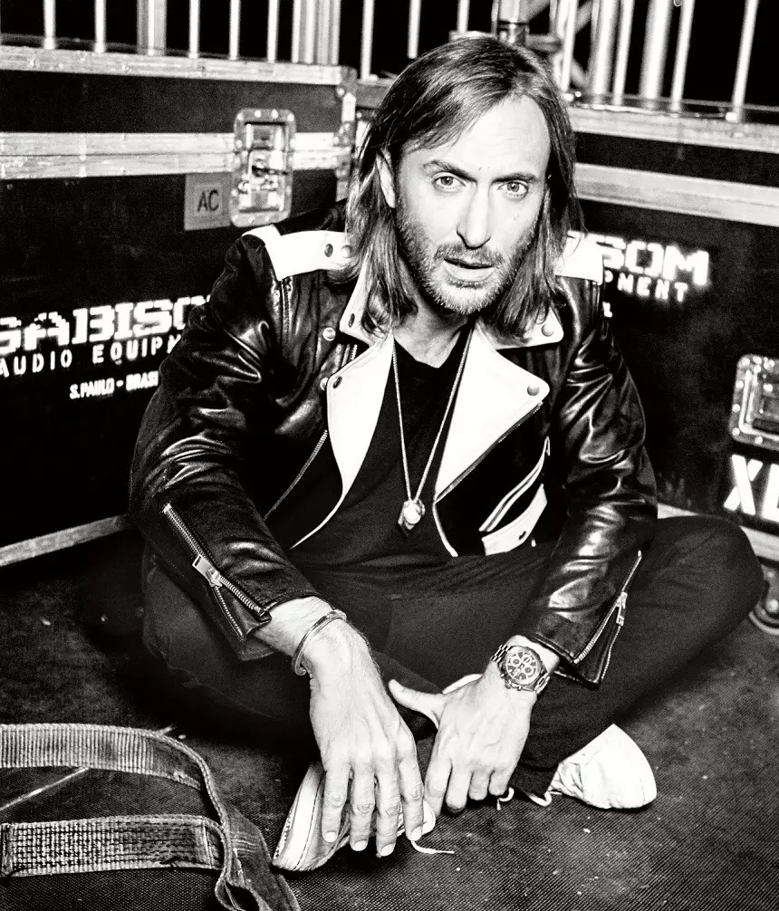 TAG Heuer Formula 1 David Guetta sat