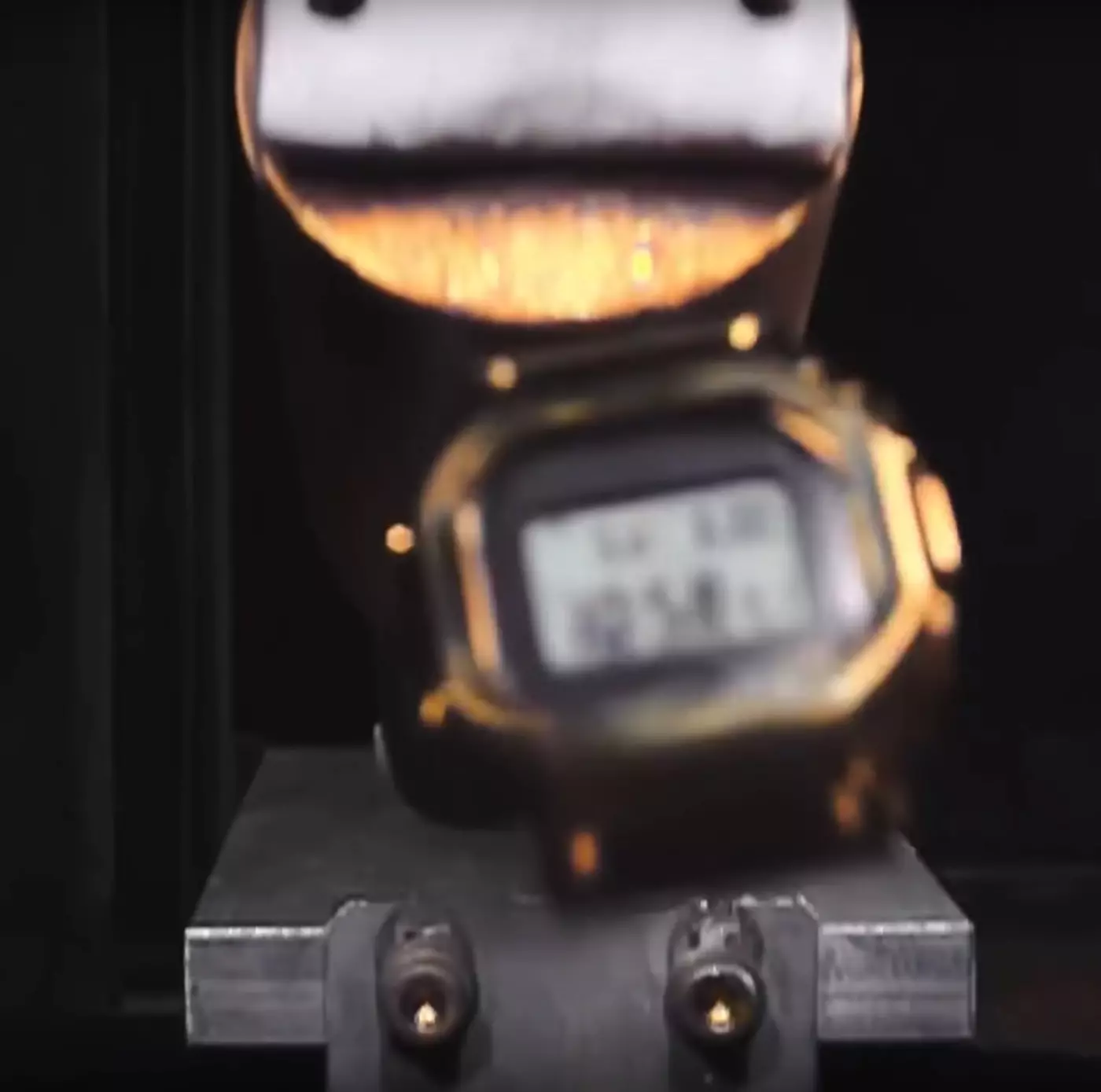 Casio G-Shock G-D5000-9JR is massief 18kt goud en kost $ 70.000 2637_2