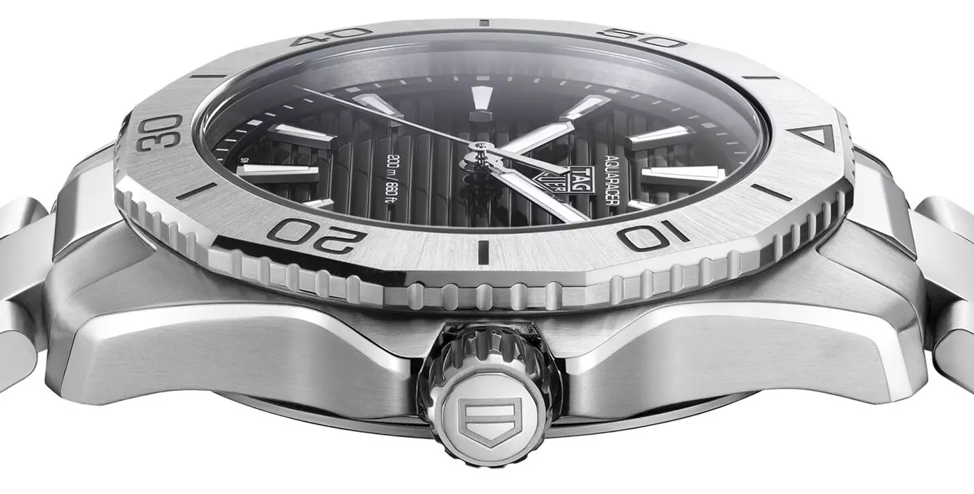 TAG Heuer חושפת את סדרת השעונים Aquaracer Professional 200 2659_2