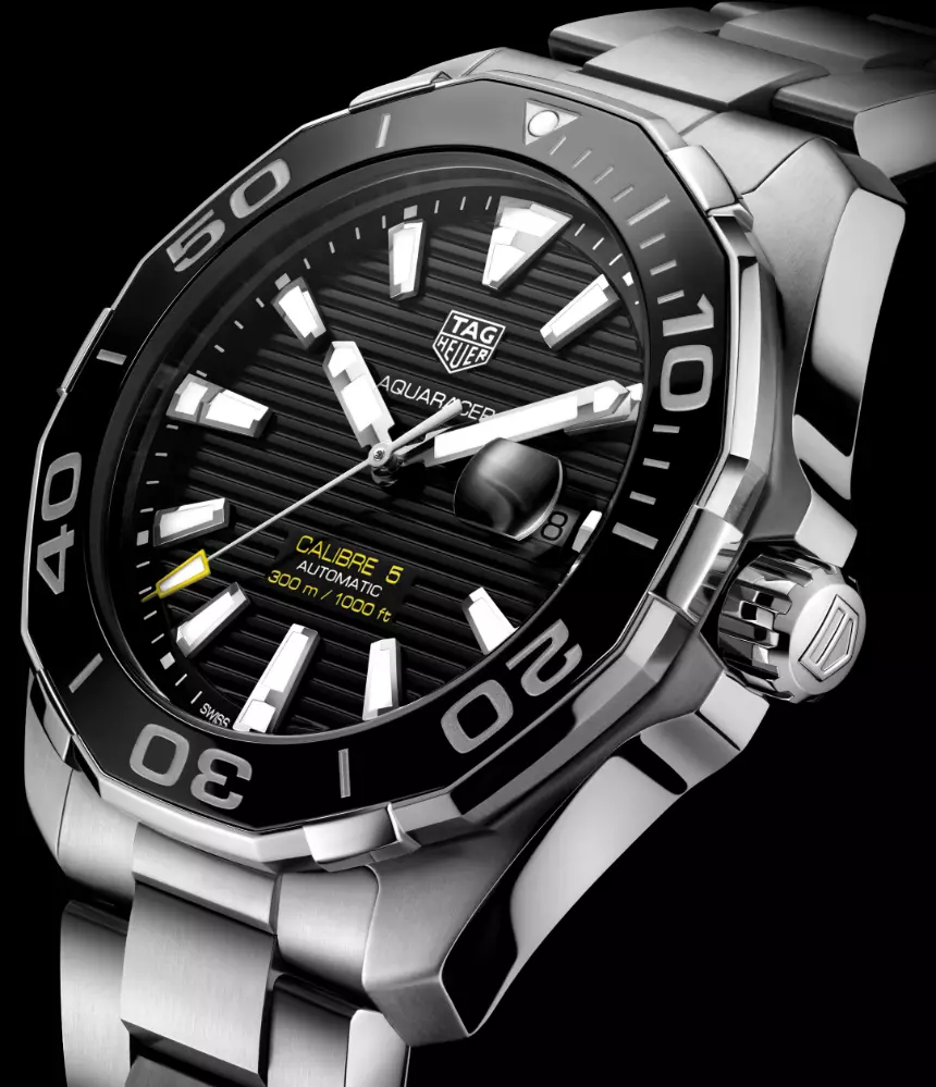 TAG-Heuer-Aquaracer-300M-Ceramic-aBlogtoWatch-2