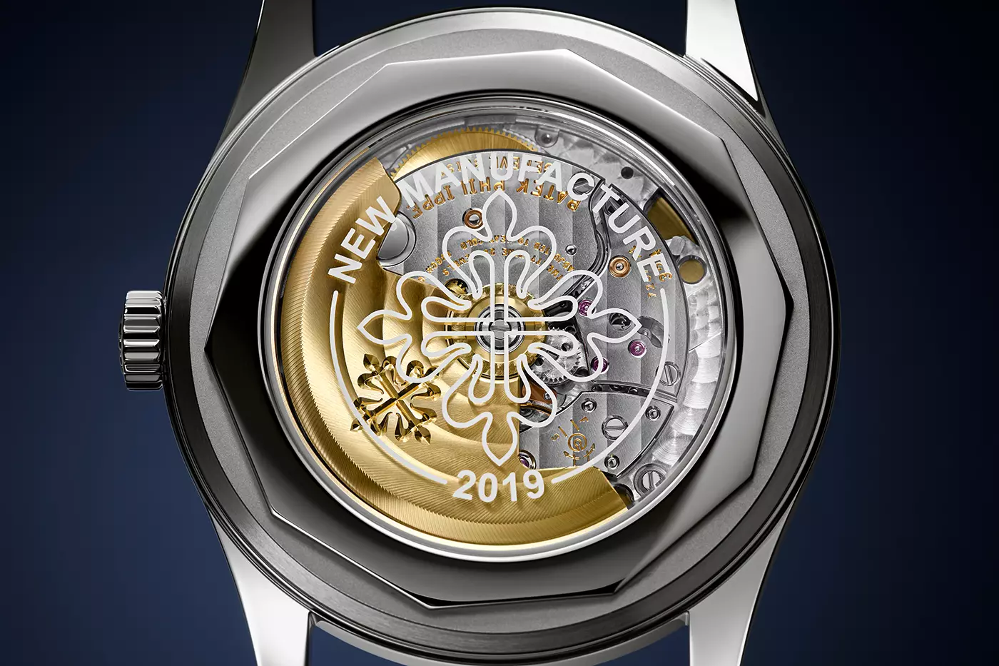 Patek Philippe naujoji 600 milijonų dolerių būstinė ir atminimo Kalatrava švęsti 2690_8