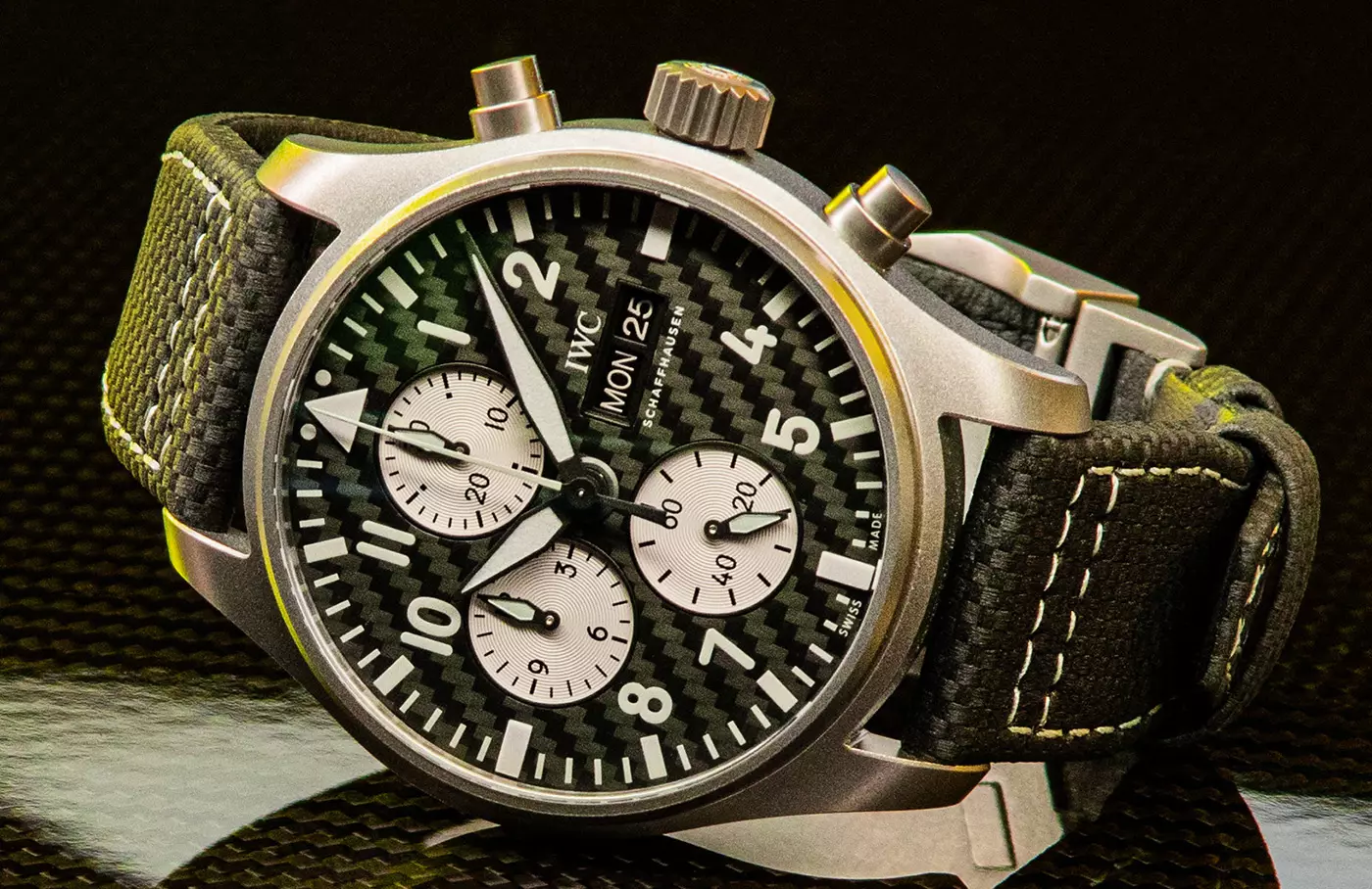 IWC debuton në versionin kronografik të orës pilot AMG 27155_2