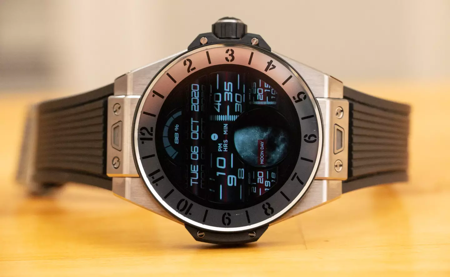 Hublot Big Bang e Smartwatch Review