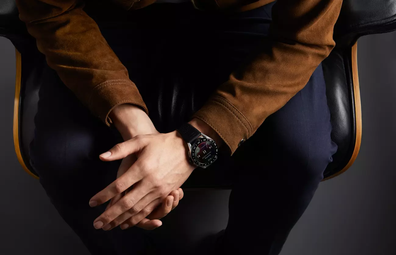 TAG Heuer Connected Smartwatch for 2020 zamonaviy egalari uchun hashamatli uslubga urg‘u beradi 2728_3