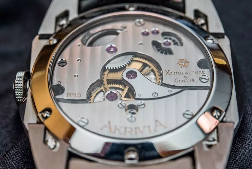 นาทีของ Akrivia Tourbillon Heures