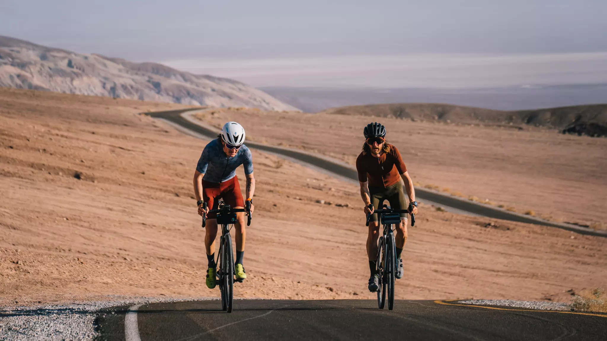 Berbasikal Death Valley Pada Kepantasan Foto Dengan Jam Tangan Alpina