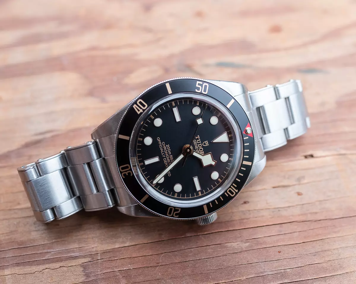 Tudor Black Bay makumi mashanu nesere Watch Ongororo 28171_10