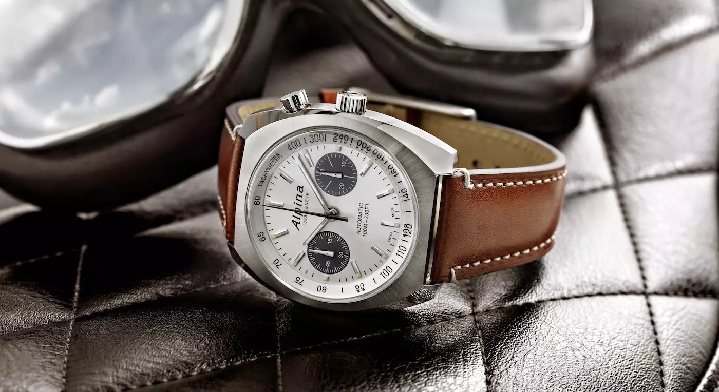 Arloġġi Alpina Startimer Chronograph Ingħaqad mal-kollezzjoni Pilot Heritage