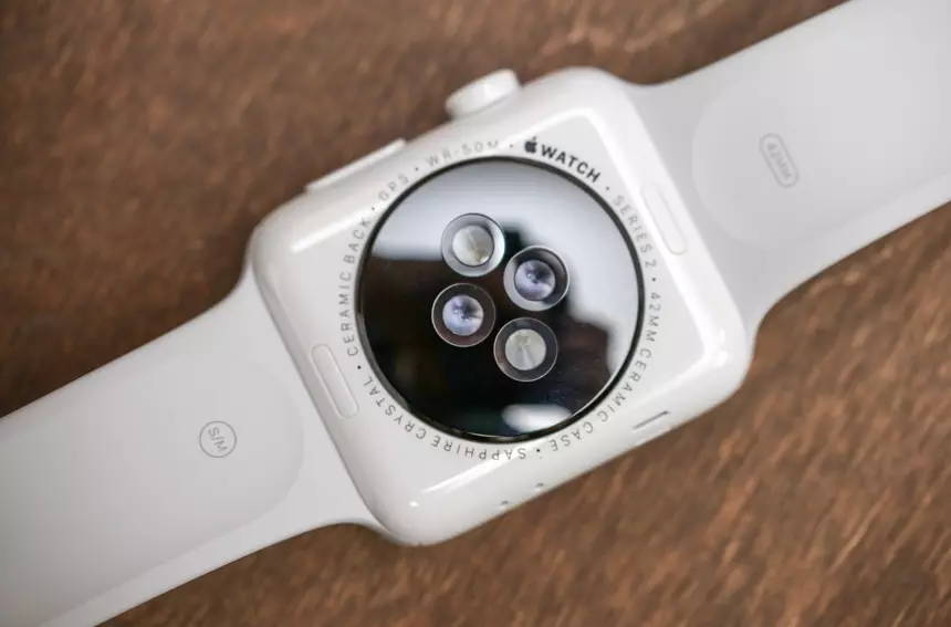 apple-watch-series-2-edition-white-ceramic-ablogtowatch-18