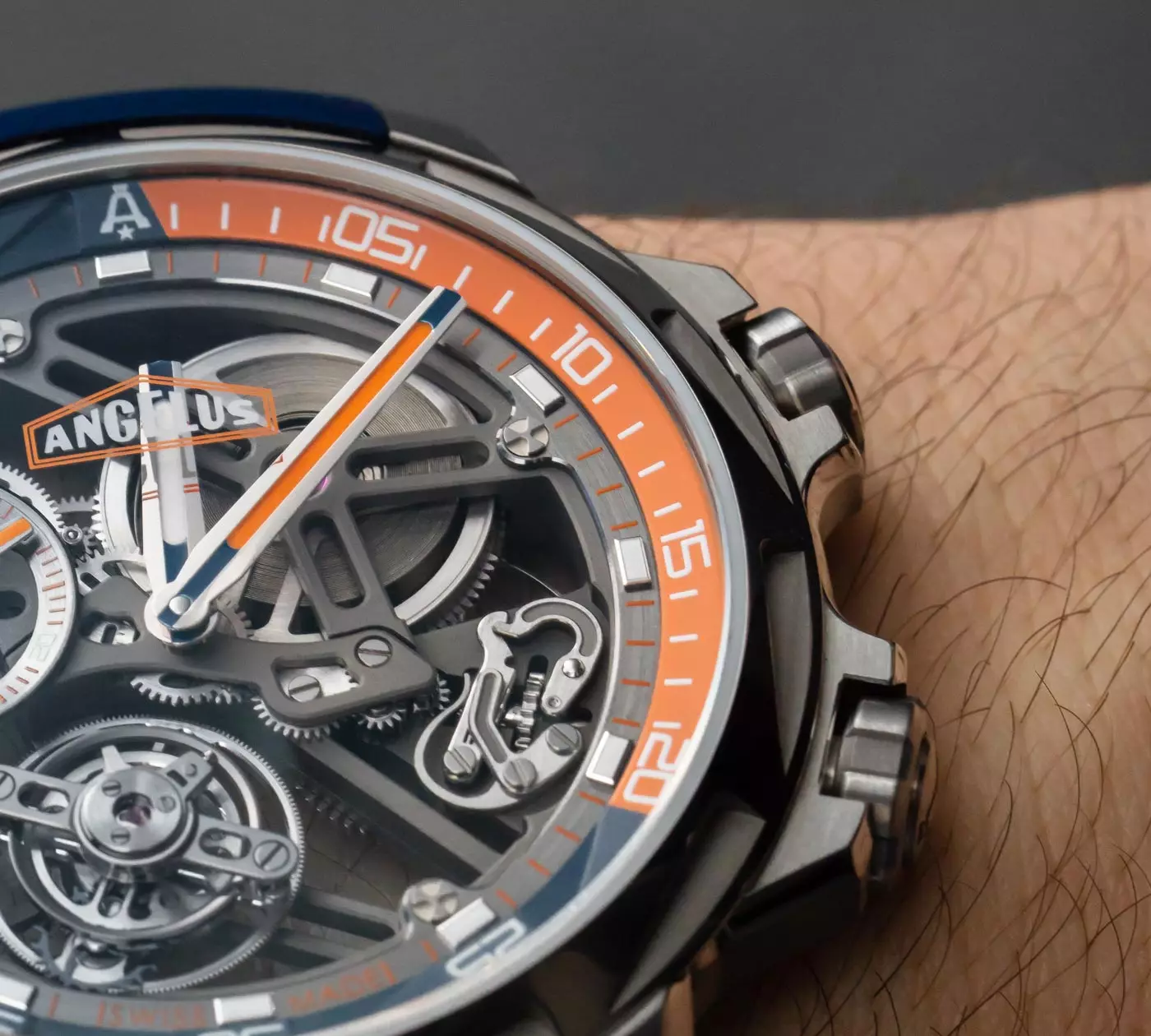 Angelus U51 Diver Tourbillon Watch Review 2842_8