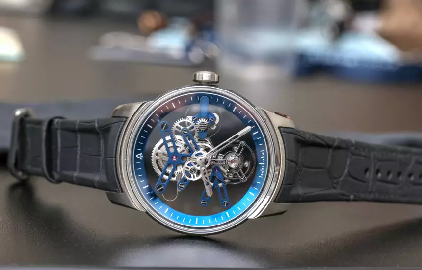 Angelus-u20-አልትራ-አጽም-tourbillon-ablogtowatch-13