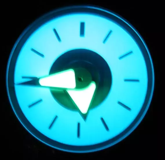 angular-momentum-axisxxxiii-champleve-lumineuse-watch-lume