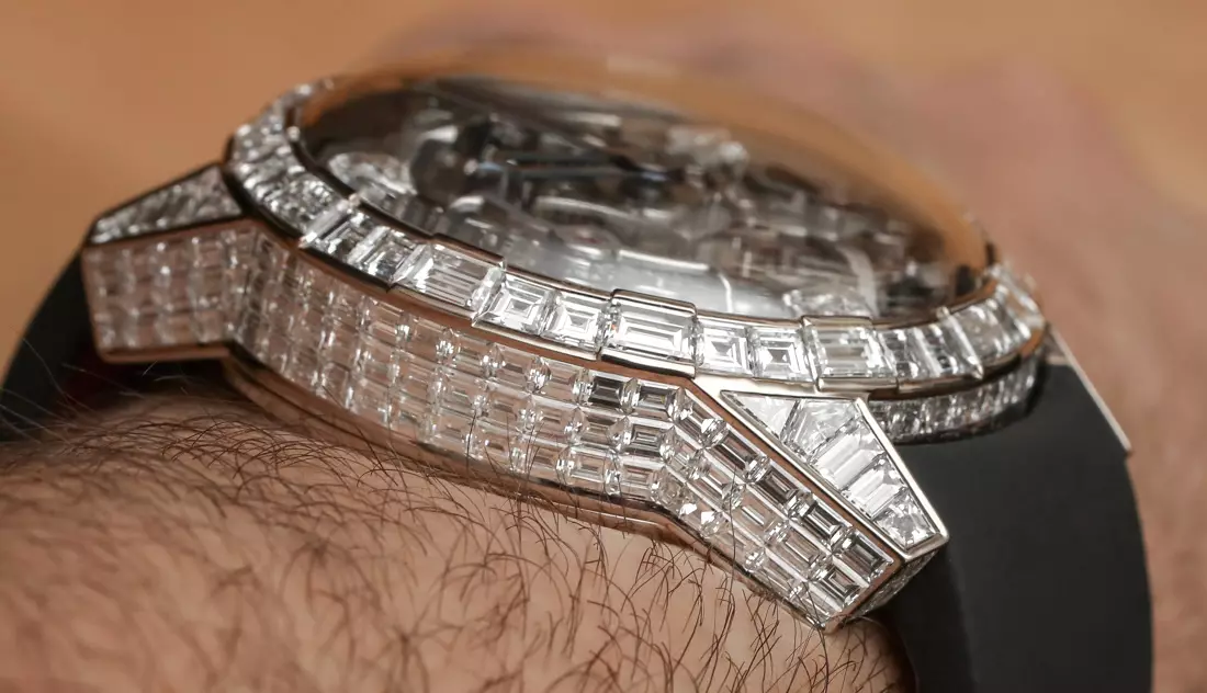 Hands-On Gamit ang $1,200,000 Antoine Preziuso Trillion Tourbillon Of Tourbillons 24-Carat Diamond Watch 2882_14