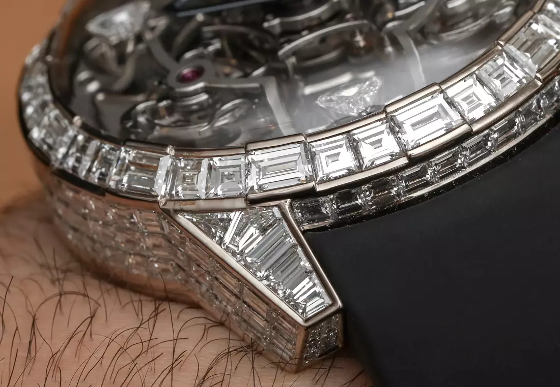 Hands-On ด้วยเงิน $1,200,000 Antoine Preziuso Trillion Tourbillon ของ Tourbillons 24 Carat Diamond Watch 2882_16